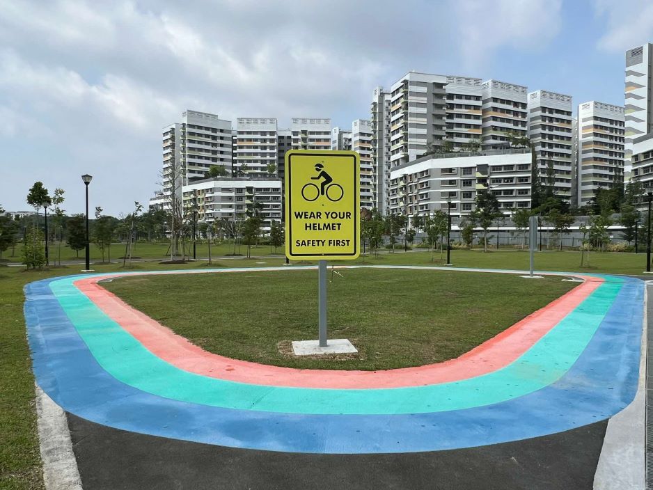 Find a park or park connector (fun with family/friends)